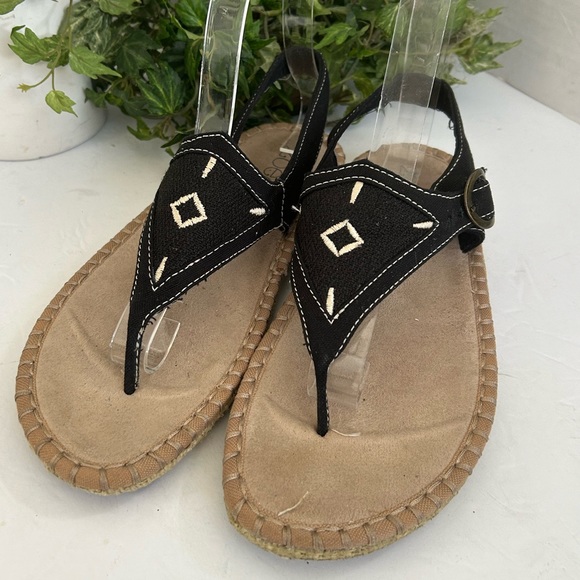 Zoe & Zac | Shoes | Zoe Zac Bohemian Aztec Black Canvas Sandals Size 75 ...